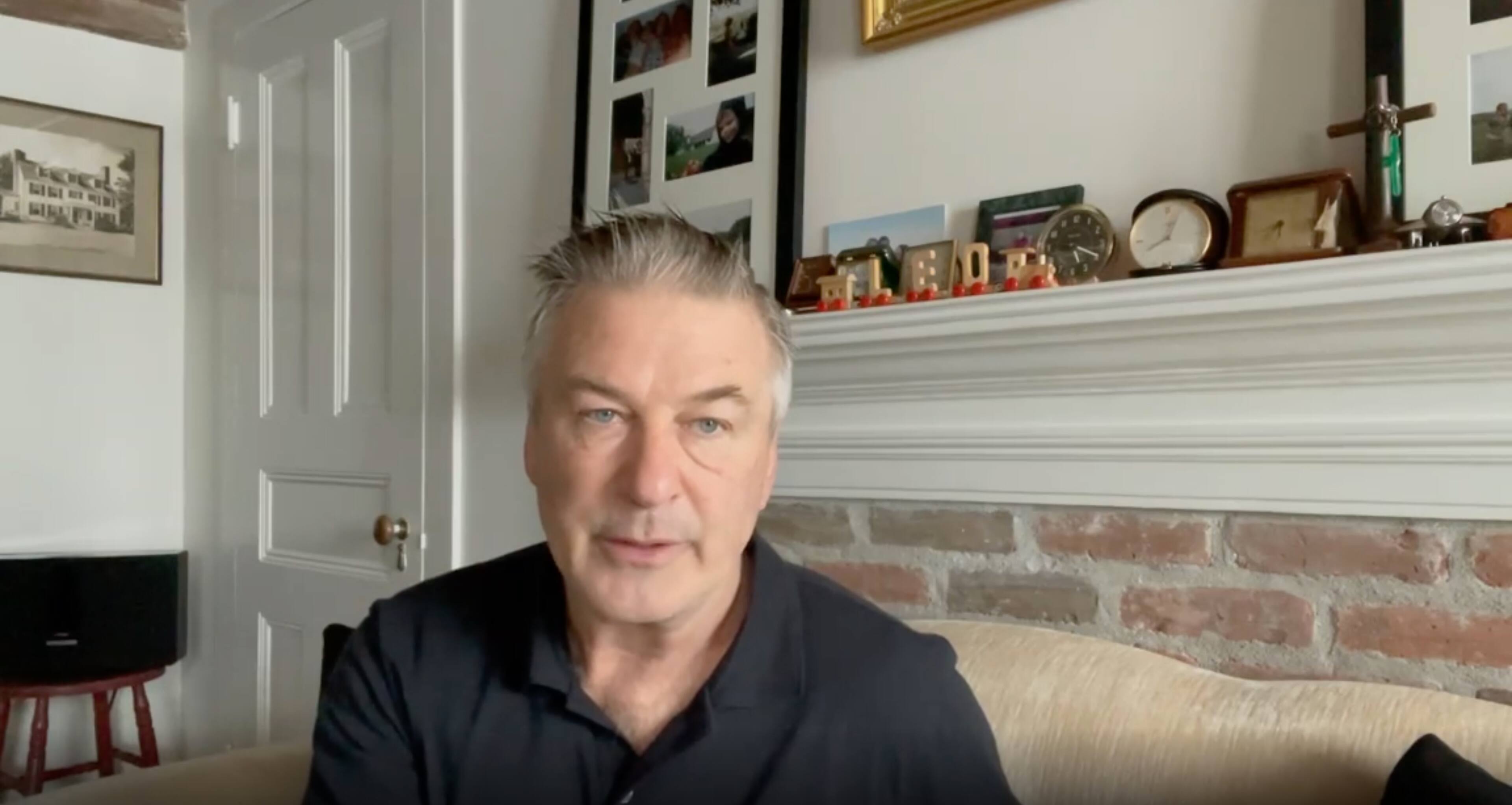 Alec Baldwin désactive son Twitter après une blague qui n'a pas l'effet ...