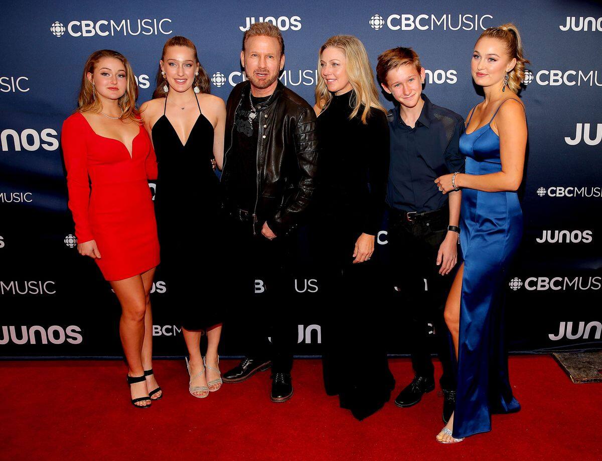 La fille de Corey Hart et Julie Masse se marie et les gens n'en ...