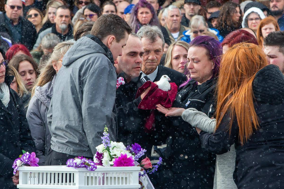 Les adieux à Océane: «Un deuil extrêmement pénible s’amorce» | TVA ...