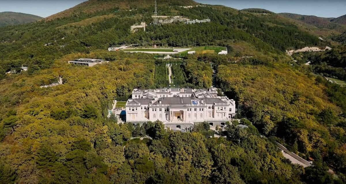 Ce palace appartient-il à Vladimir Poutine? | TVA Nouvelles