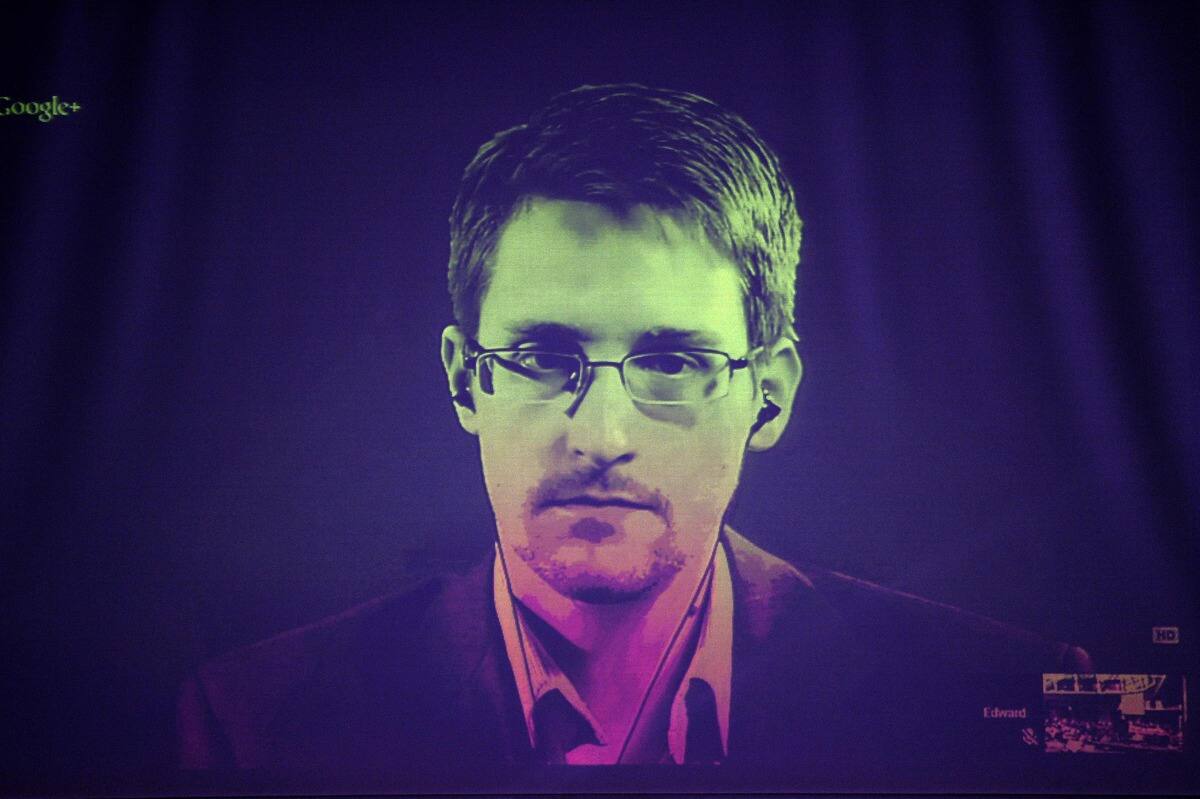 Donald Trump va penser à peut-être gracier Edward Snowden | TVA Nouvelles
