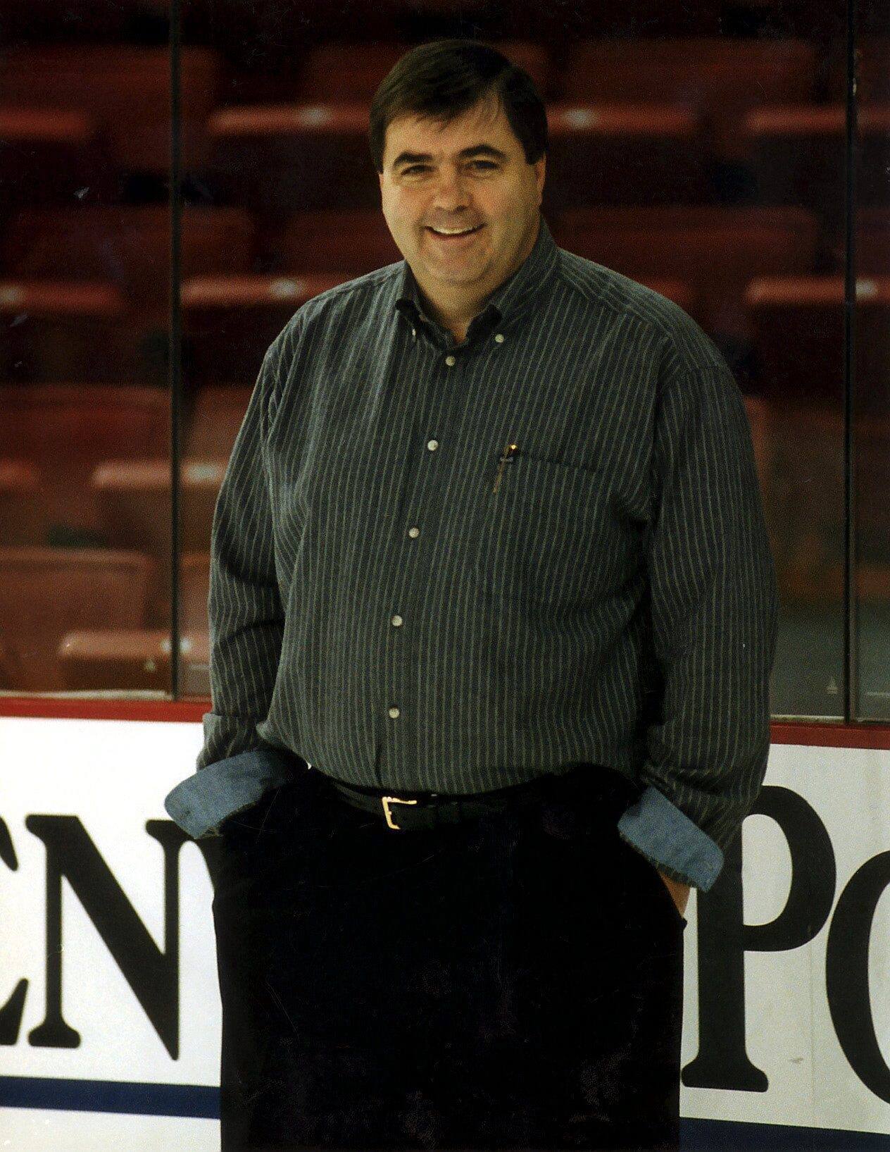 Pierre Lacroix au Temple de la renommée: la veuve de l'ancien DG fond en larmes | JDM