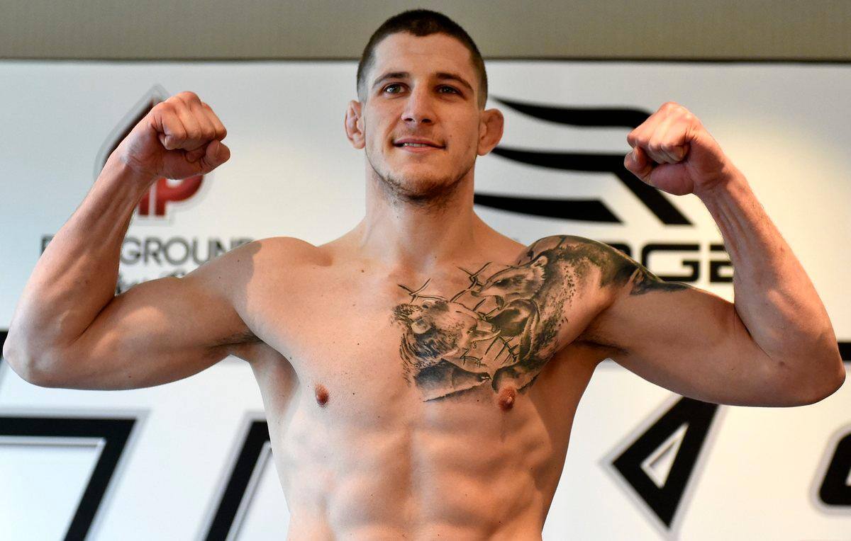 Victoire expéditive de Marc-André Barriault | JDM