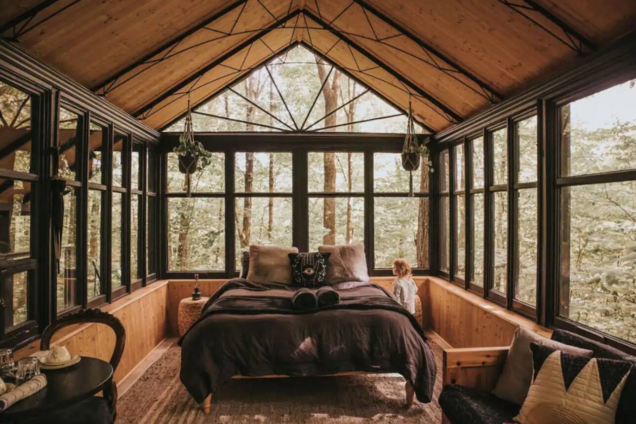 10 plus beaux mini-chalets avec spa à louer au Québec | Salut Bonjour
