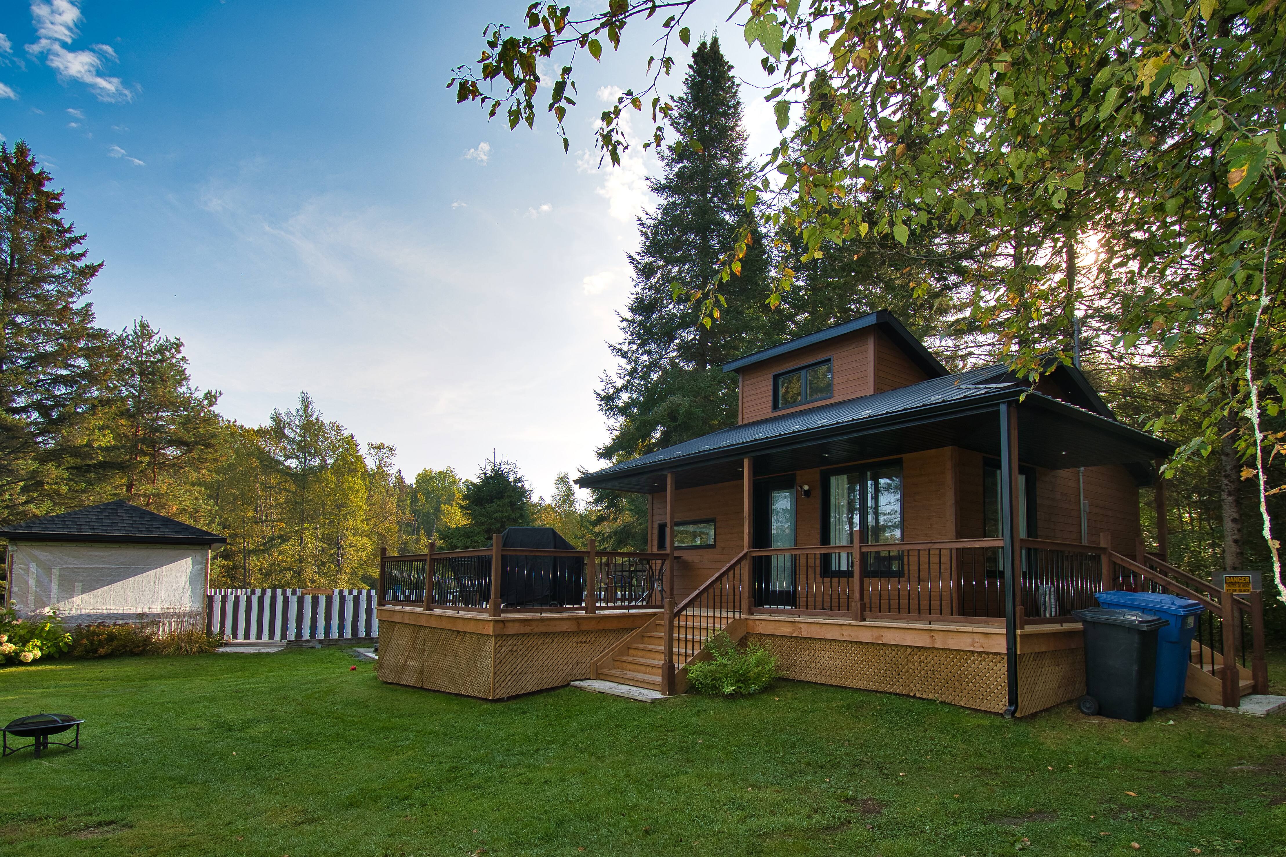 10 plus beaux mini-chalets avec spa à louer au Québec | Salut Bonjour