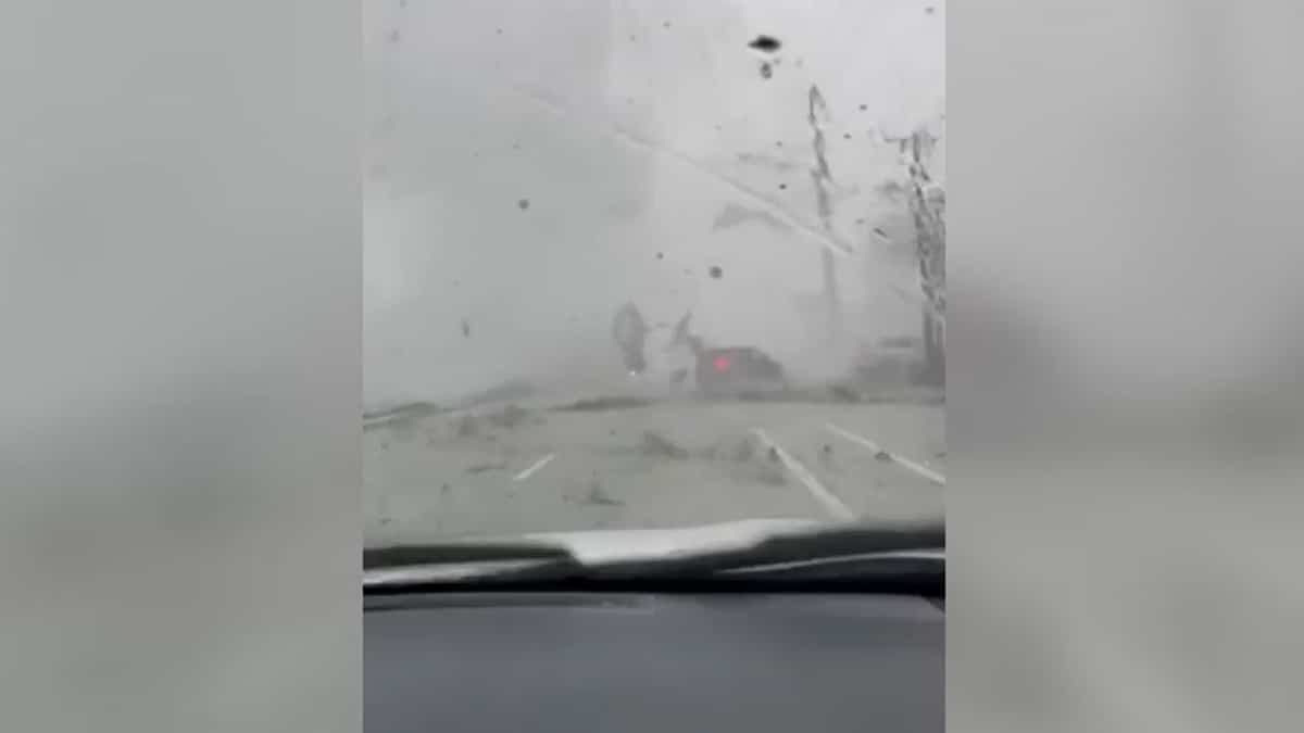Tornado Wreaks Havoc In Palm Beach Gardens Shocking Video Of A Car