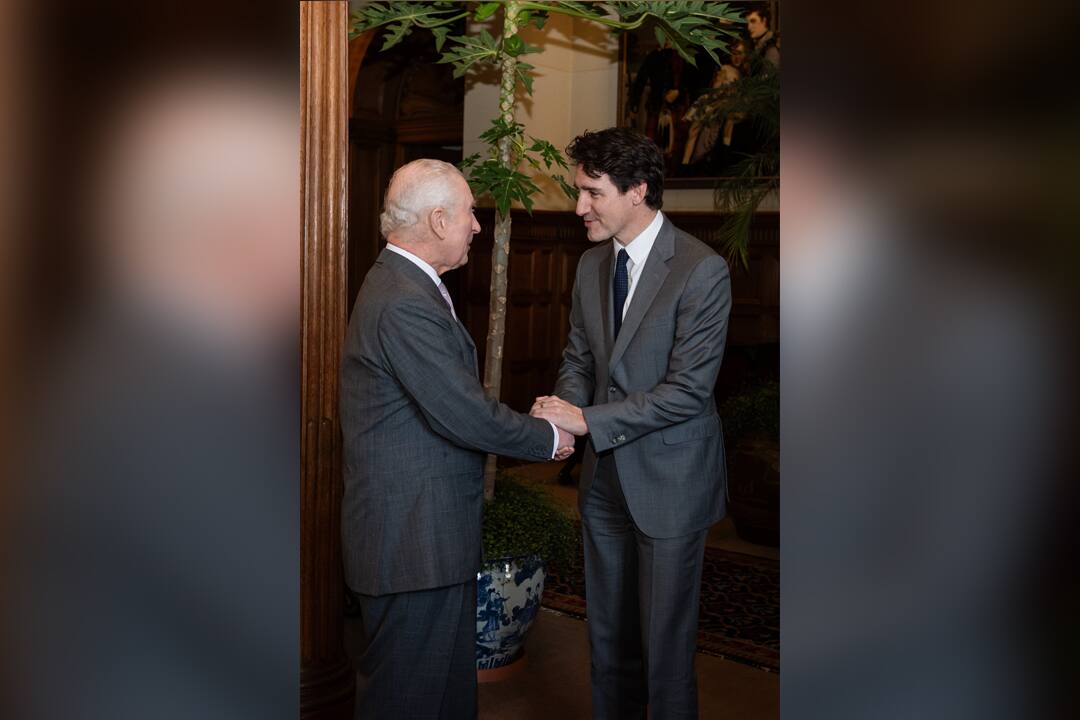 Justin Trudeau et le roi Charles III se sont entretenus | TVA Nouvelles