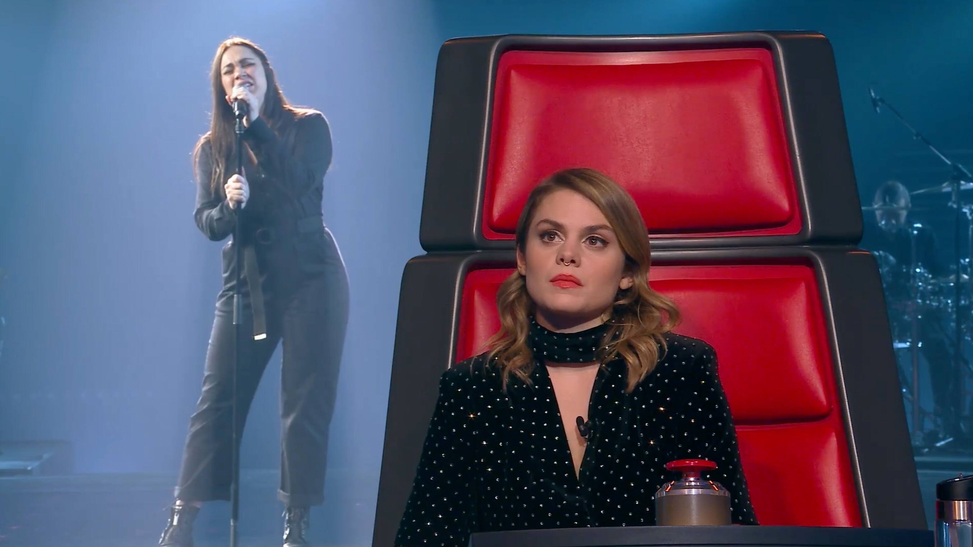 La Voix: voyez l'impressionnante audition de Beth, la fille de Sylvain ...