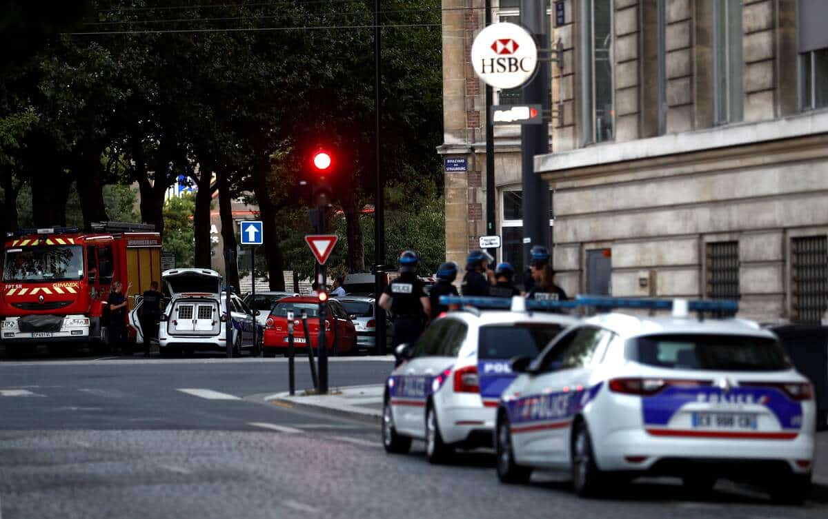 Des guichets automatiques pillés avec une simple fourchette | JDM