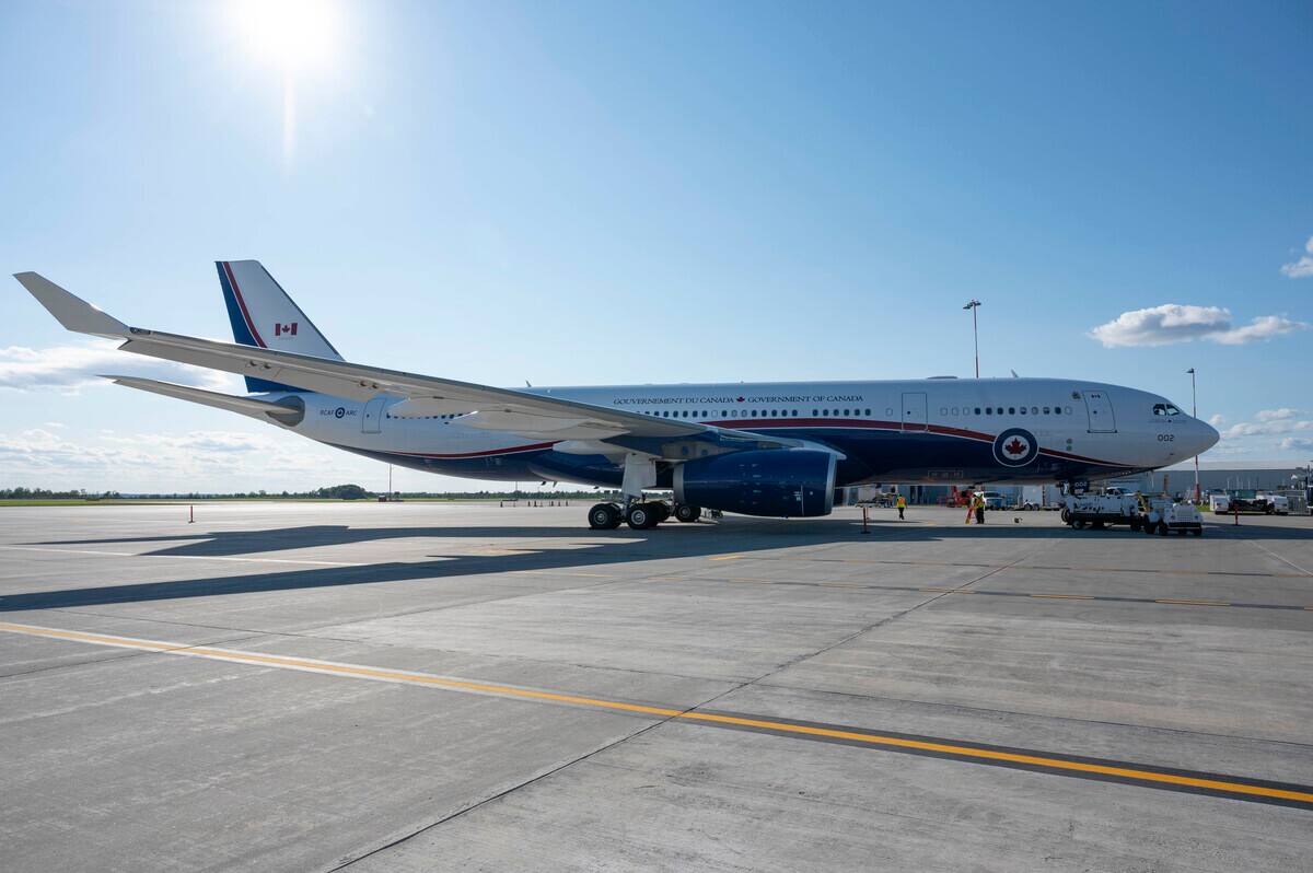 Un premier vol pour Justin Trudeau dans son nouvel avion officiel | JDM