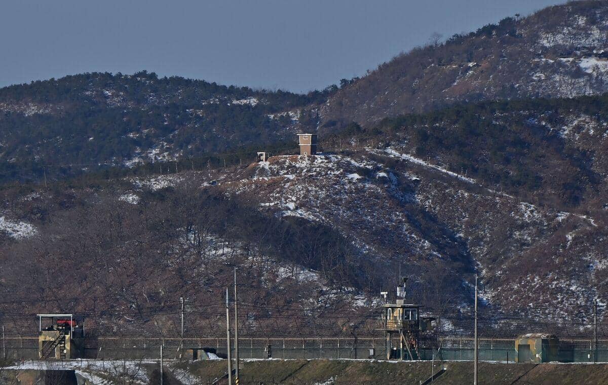 Séoul et Pyongyang amorcent un rapprochement en rétablissant leurs ...