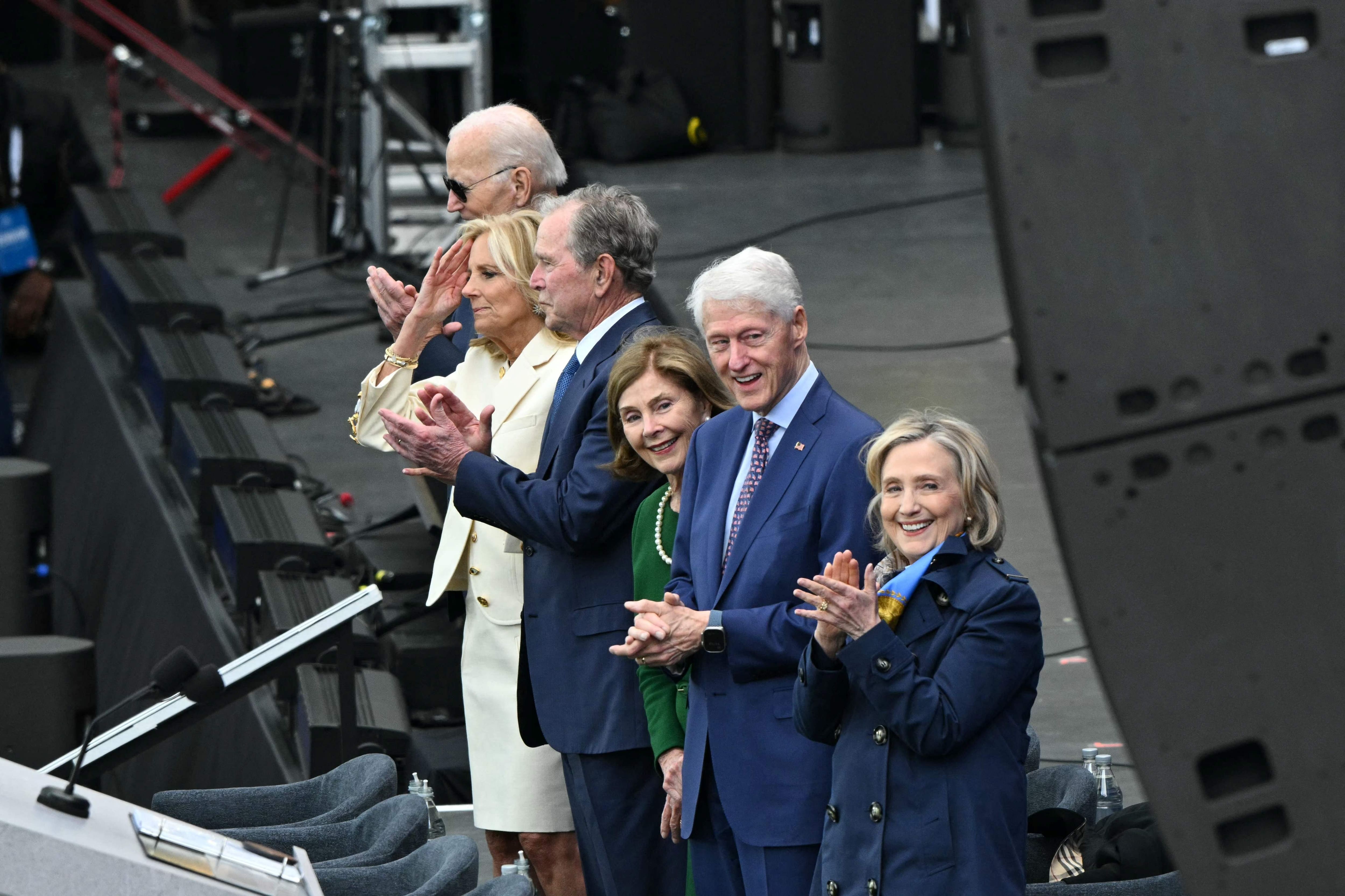 A Chicago, Obama entouré de trois anciens présidents pour l ...
