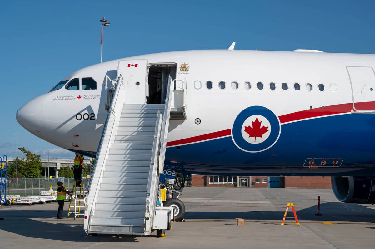 Un premier vol pour Justin Trudeau dans son nouvel avion officiel | JDM