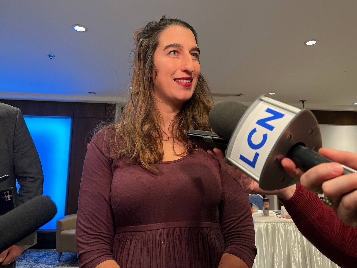 17 choses à savoir sur Émilise Lessard-Therrien, nouvelle co-porte ...