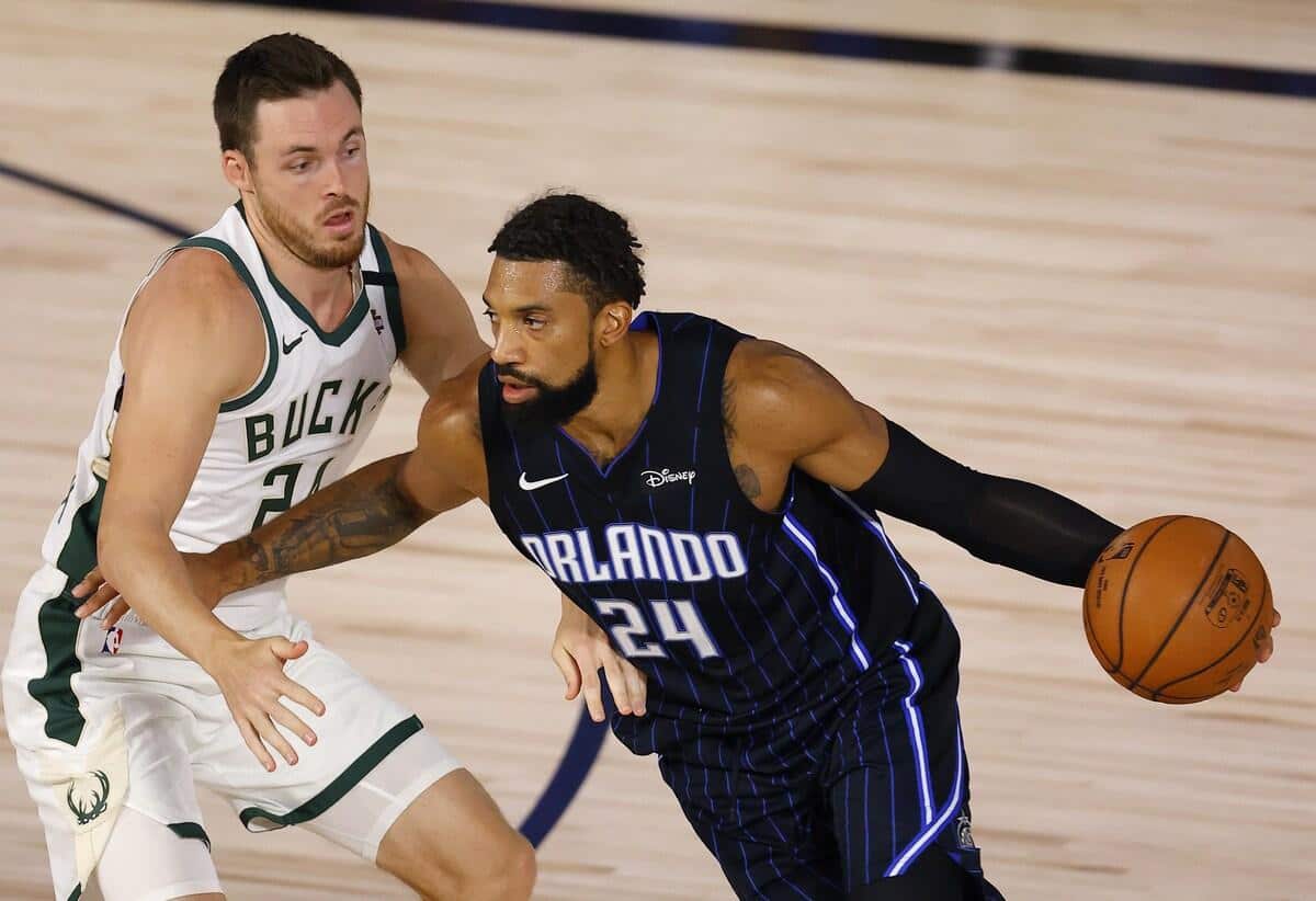 Le Montréalais Khem Birch se joint aux Raptors | JDM