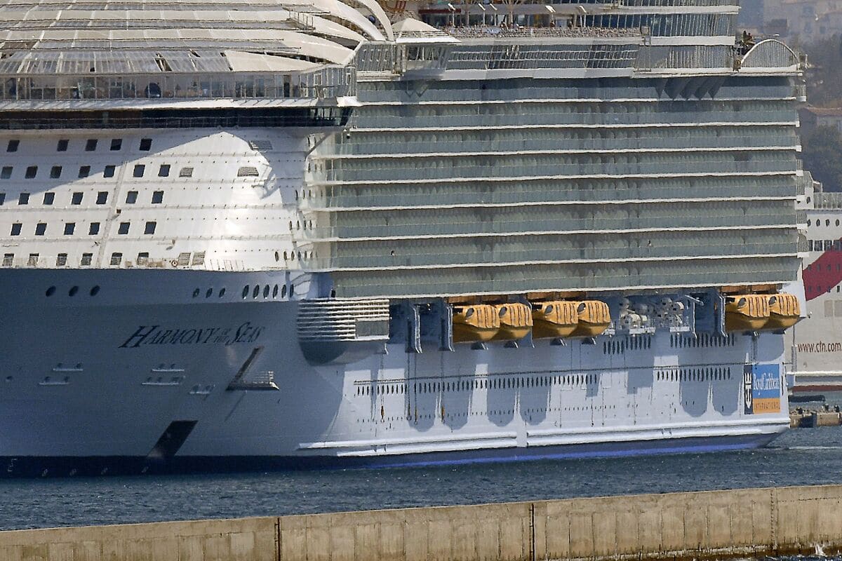 Voyeurisme: des passagers d’un bateau de croisière filmés nus dans les ...