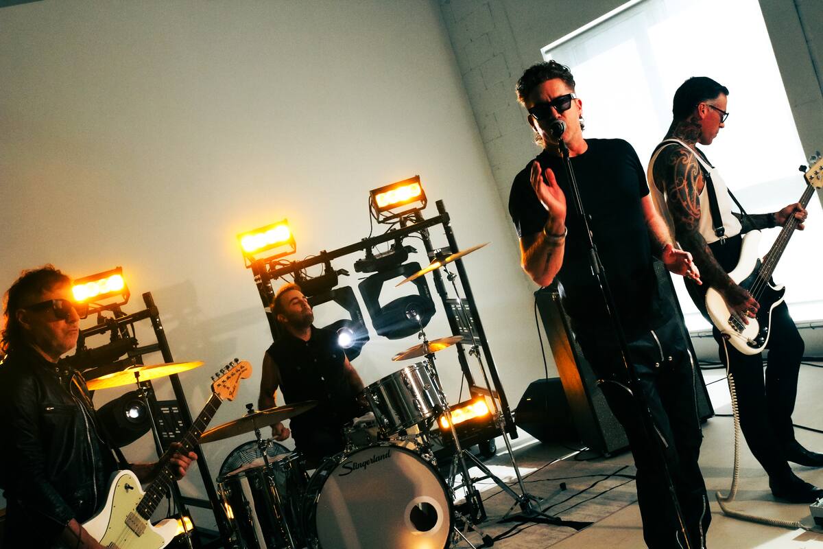 Jonas est de retour sur scène avec un nouveau groupe | JDM