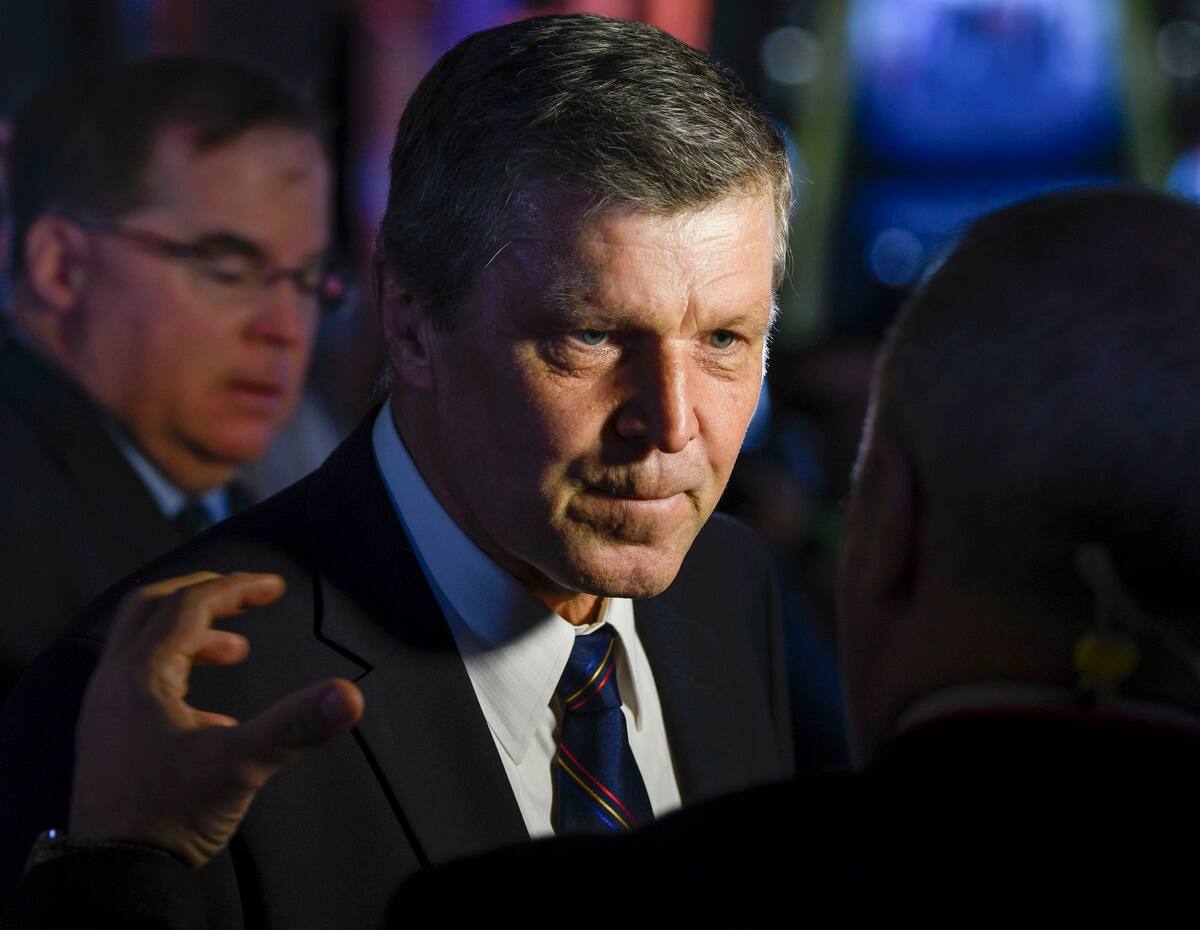 Peter Stastny de tout cœur avec Ivan Demidov | JDQ