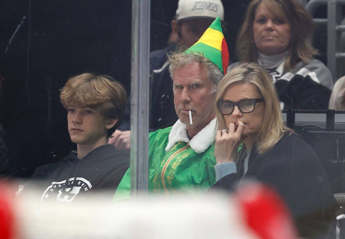 EN PHOTOS | Will Ferrell assiste à un match des Kings déguisé en Buddy ...