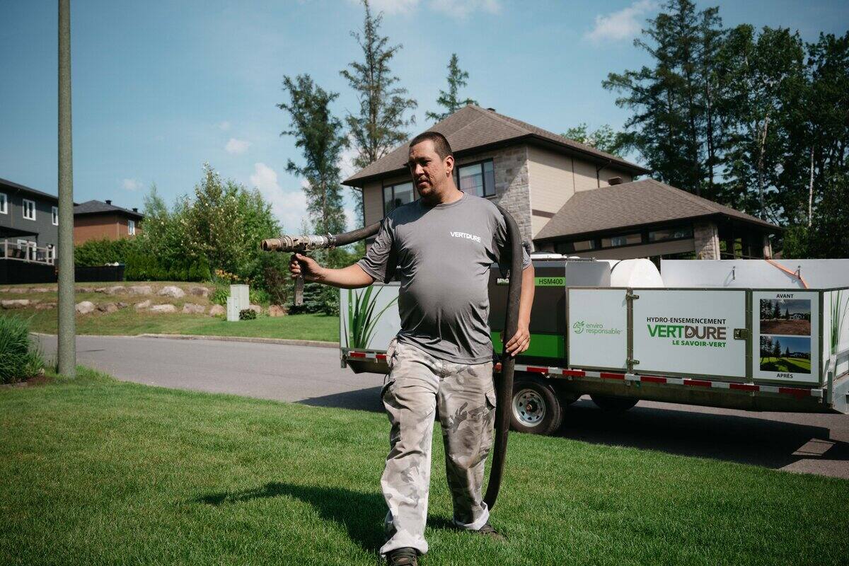 Vertdure prend de l'expansion: l'entreprise lance 24 franchises en hydro-ensemencement | JDM