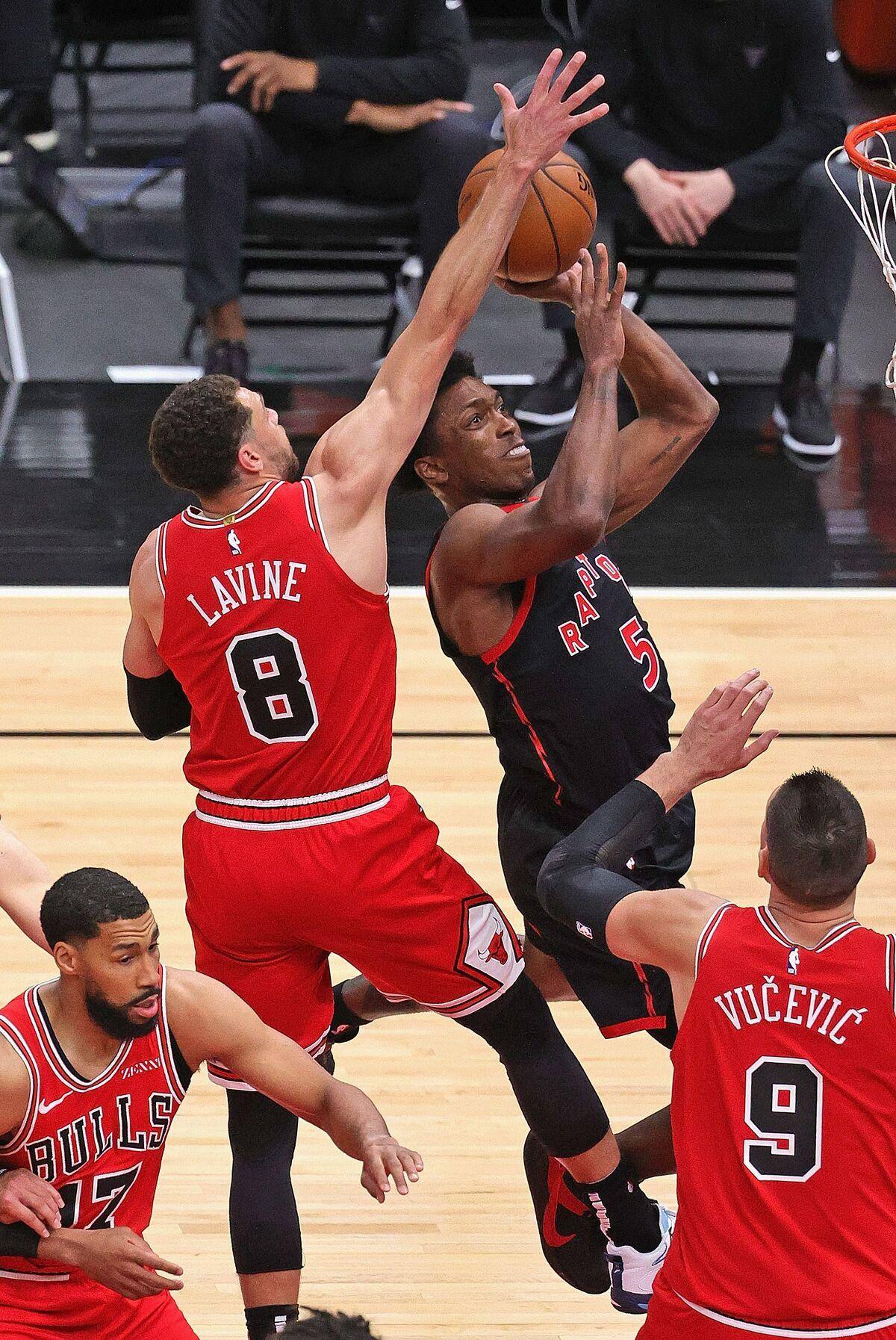 Stanley Johnson brille dans la défaite des Raptors - TVA Sports