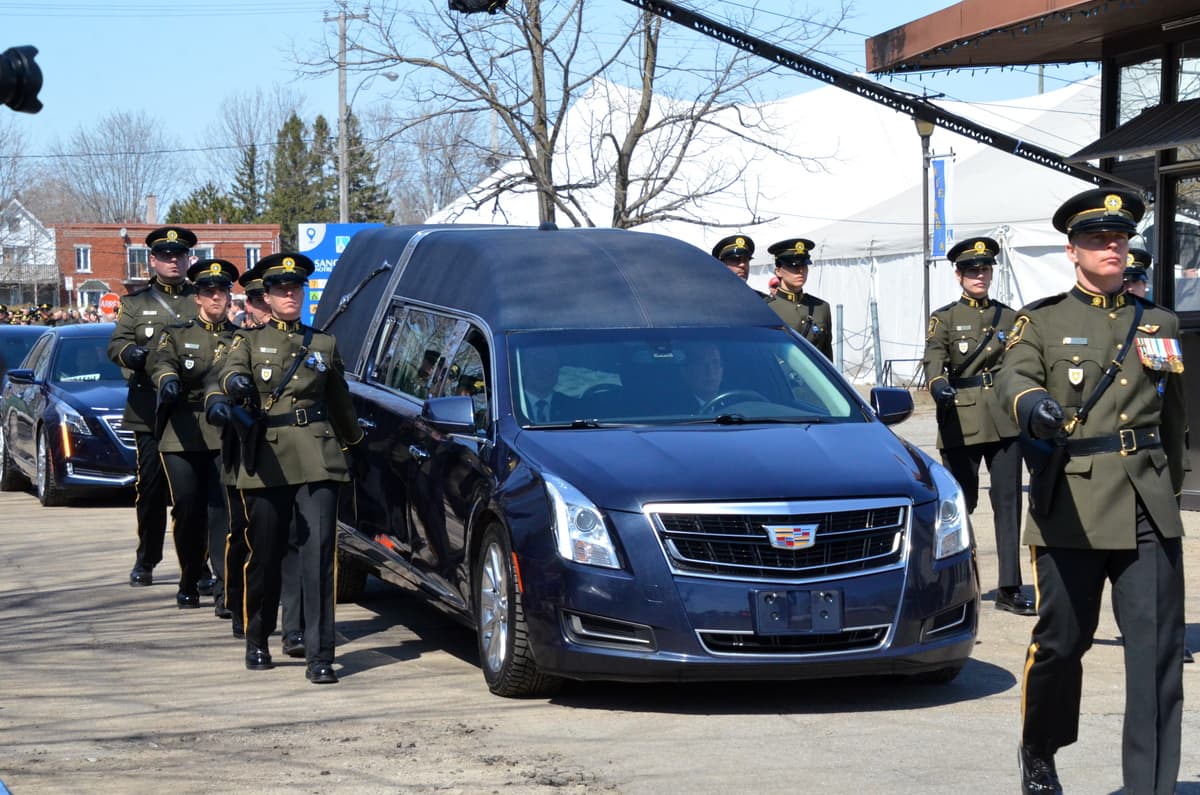 Un dernier hommage à la sergente Maureen Breau | TVA Nouvelles