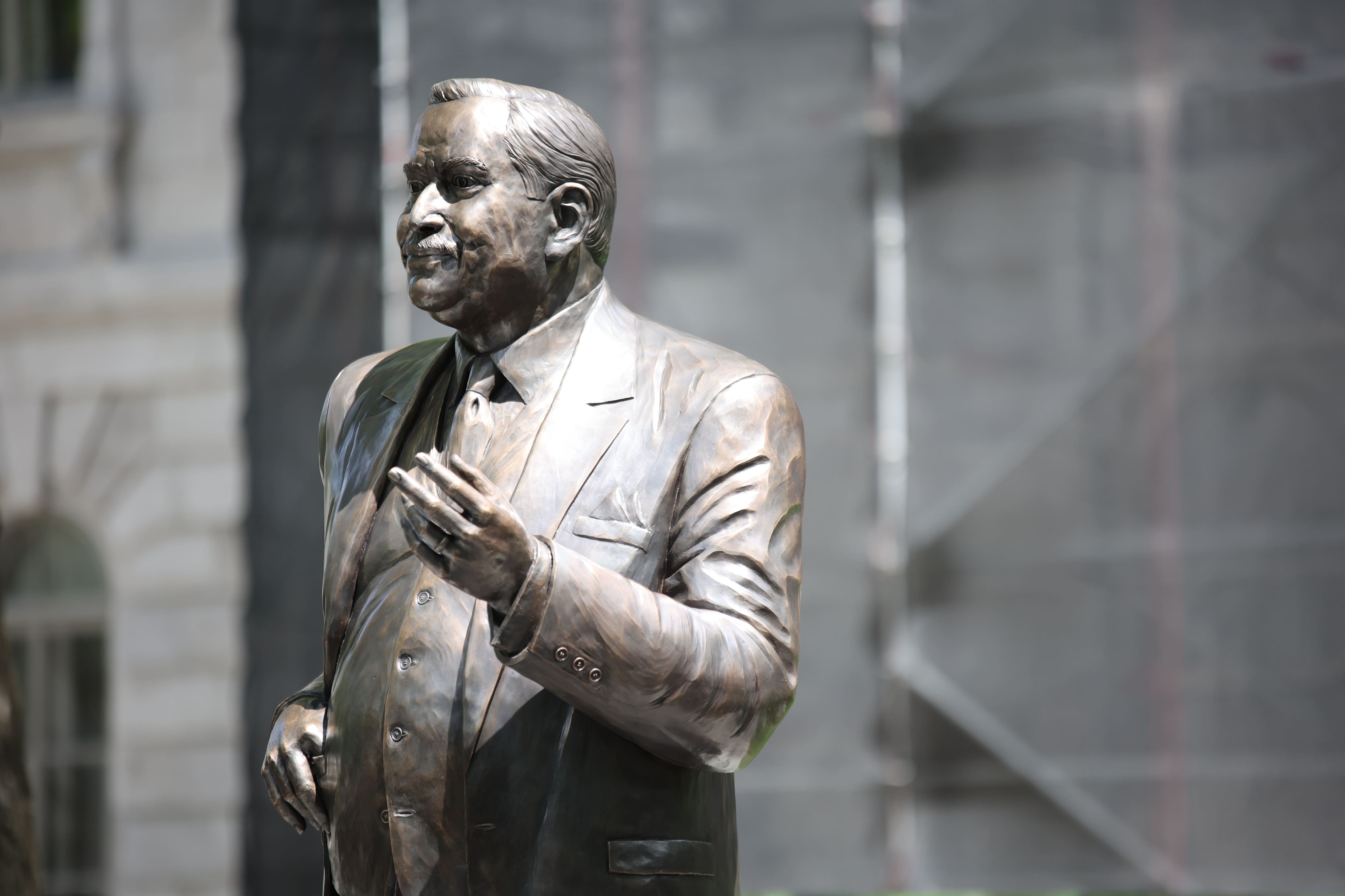 Dévoilement de la statue de Jacques Parizeau: le nationalisme de la CAQ ...