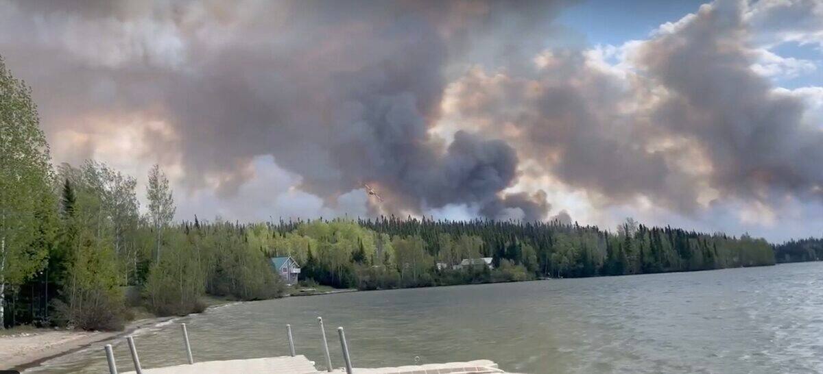 Feux de forêt: l'avis d'évacuation est levé à Chapais | TVA Nouvelles