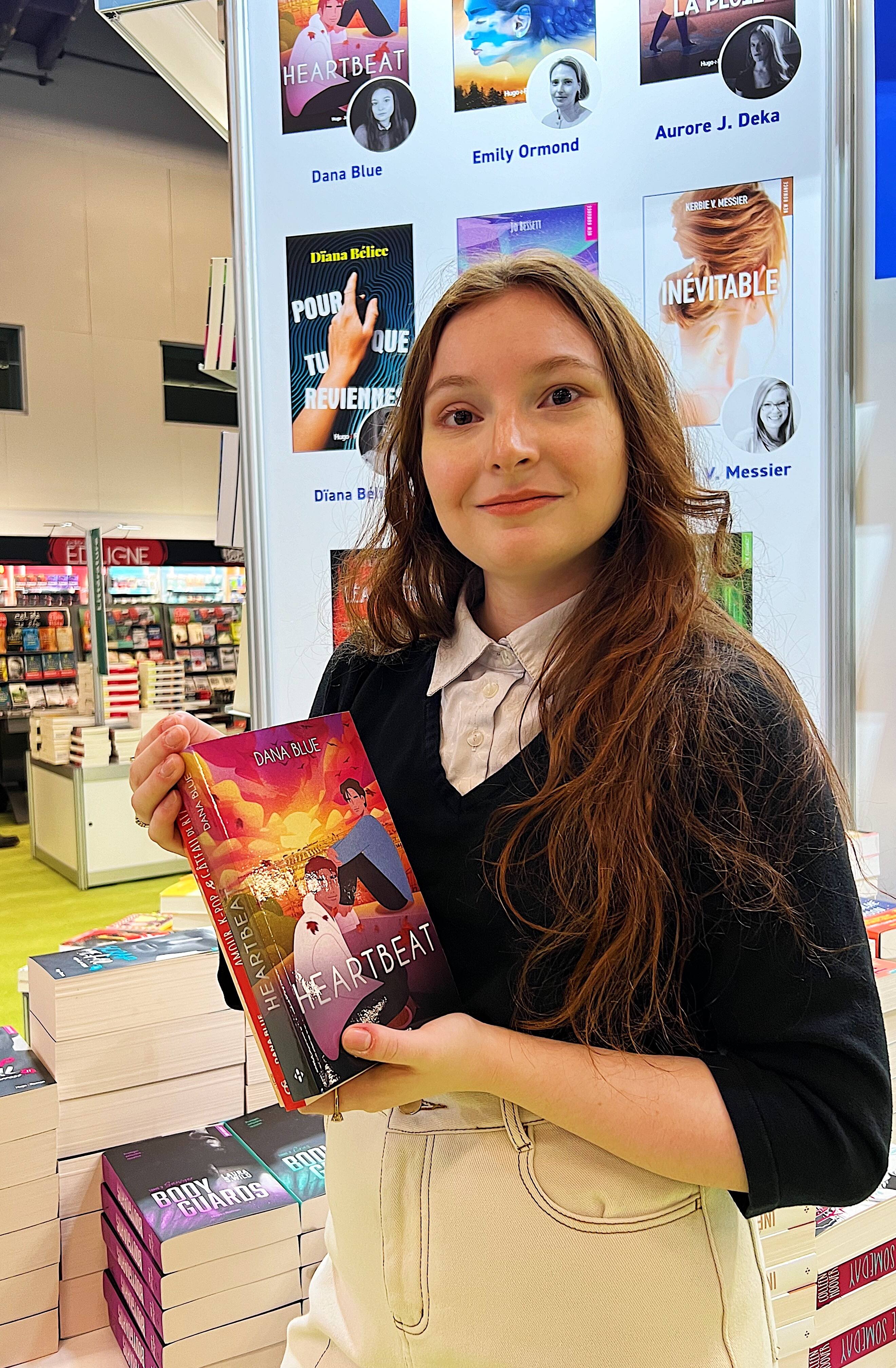 Salon du livre de Montréal: Dana Blue, 22 ans, autrice jeunesse ...