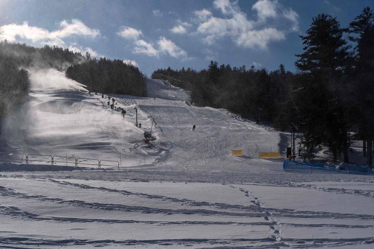 Chute mortelle de 183 mètres: une jeune skieuse de 20 ans perd la vie ...