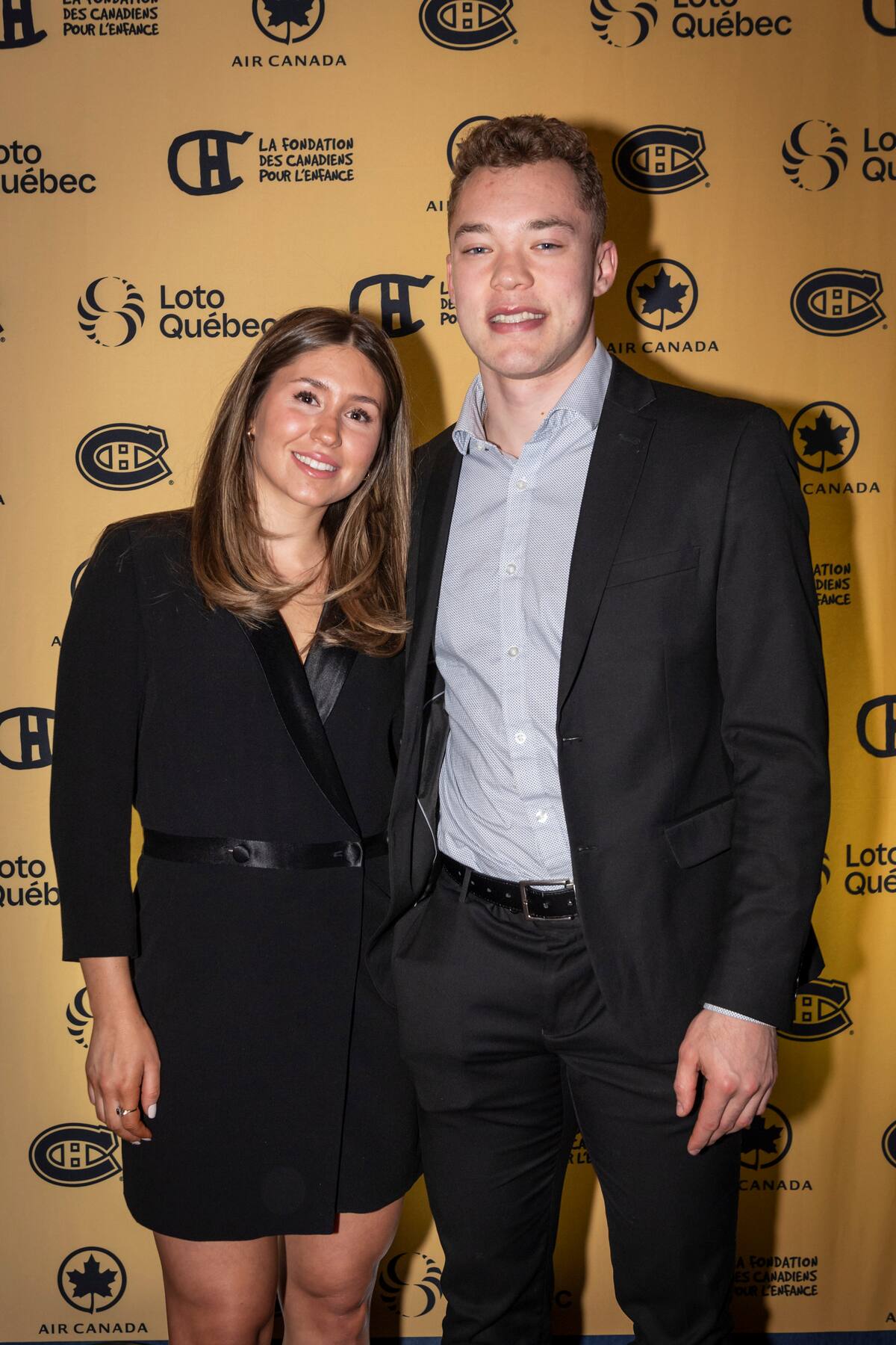 [EN PHOTOS] Les joueurs du Canadien et leurs conjointes déambulent sur ...