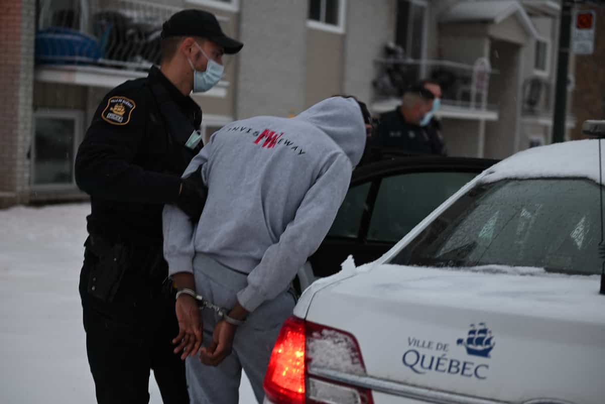 Un pourfendeur de la police de Québec arrêté pour agression sexuelle | JDM