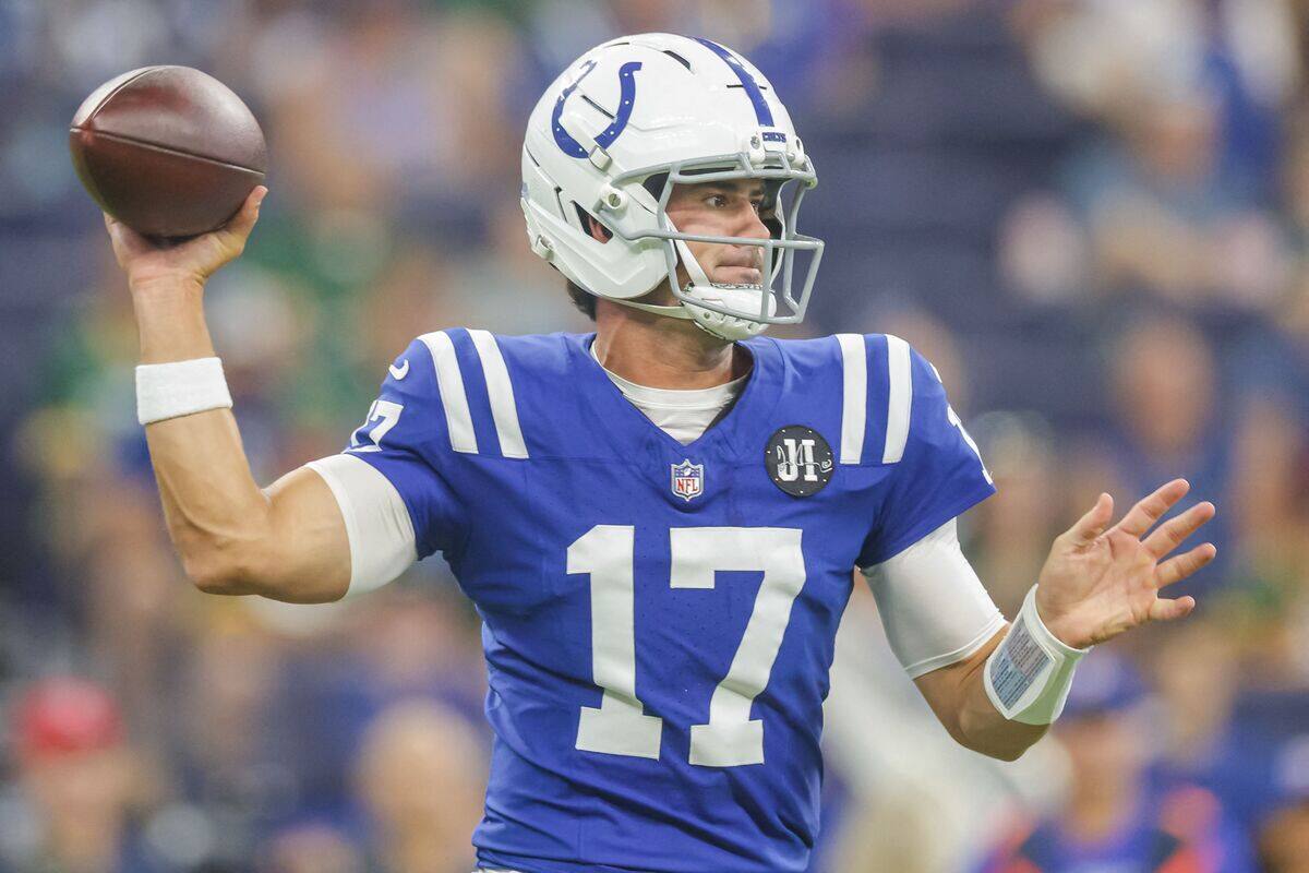 NFL: Daniel Jones cause la surprise chez les Colts - TVA Sports