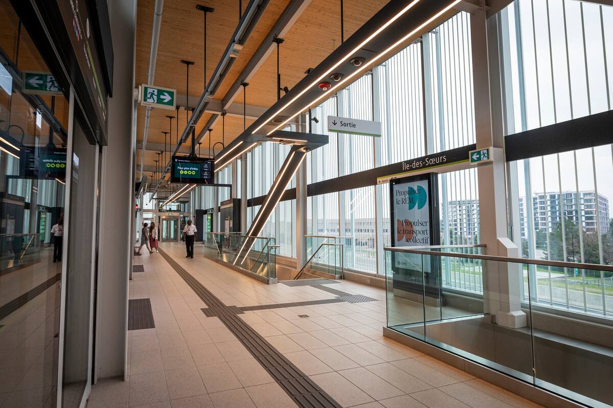 3 façons de profiter du REM quand on habite ou qu'on visite Montréal ...