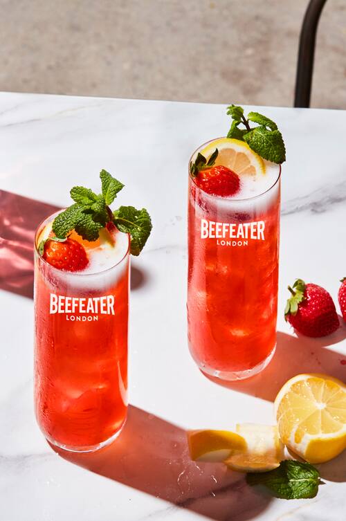 Un nouveau gin rose Beefeater à la fraise sur les tablettes ce ...