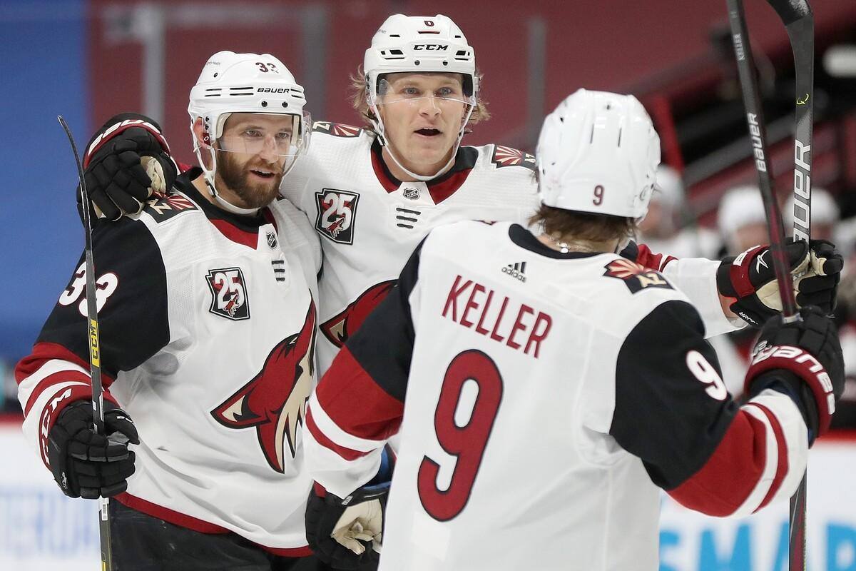 Jakob Chychrun réalise le même exploit qu'Éric Desjardins! - TVA Sports