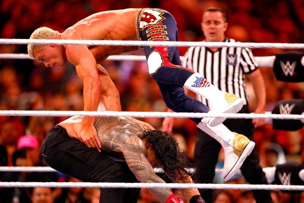 Lutte: la WWE de retour au Centre Vidéotron, cette fois avec le «Monday ...