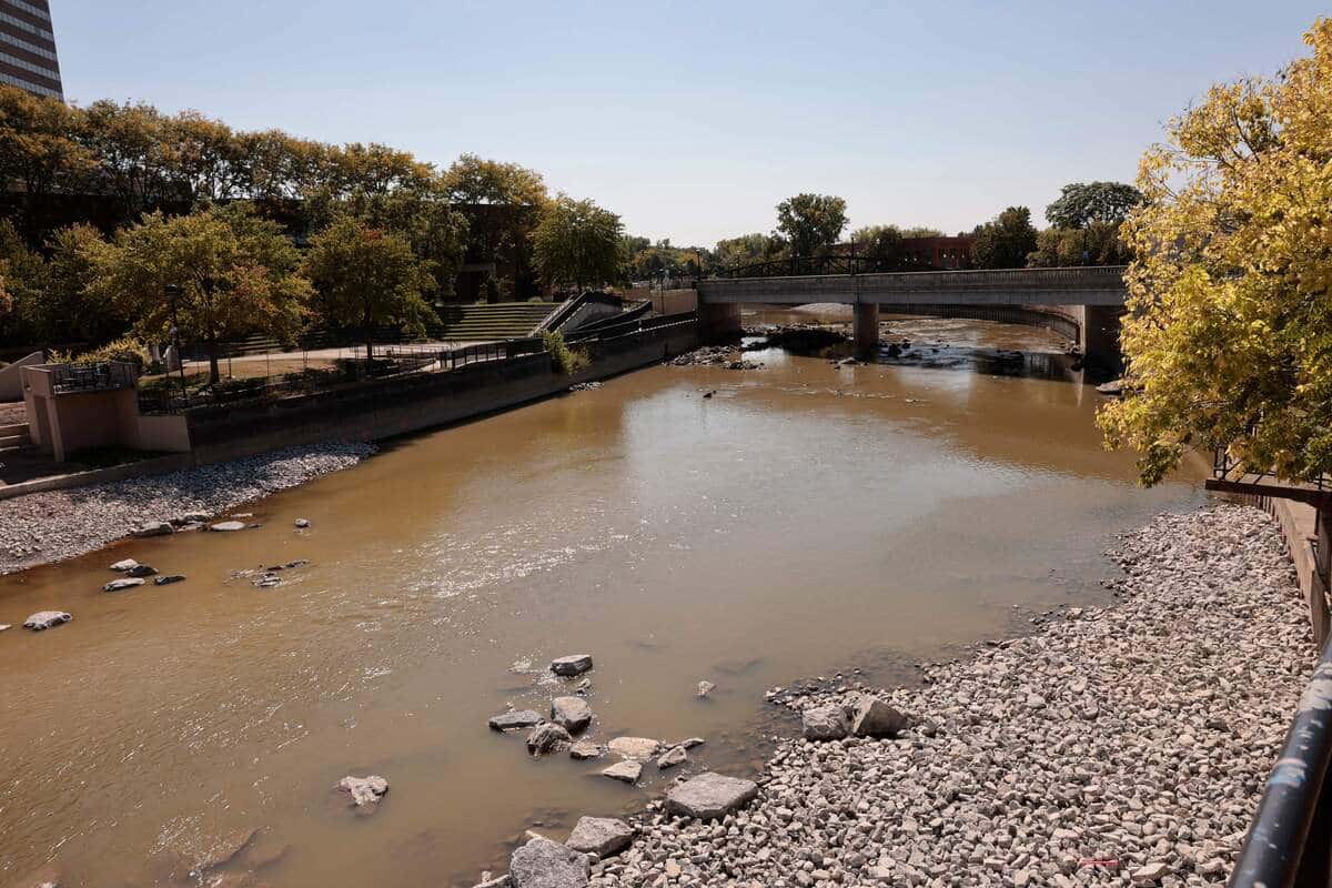 Eau «brunâtre»: une ville américaine plombée par une crise depuis 10 ...