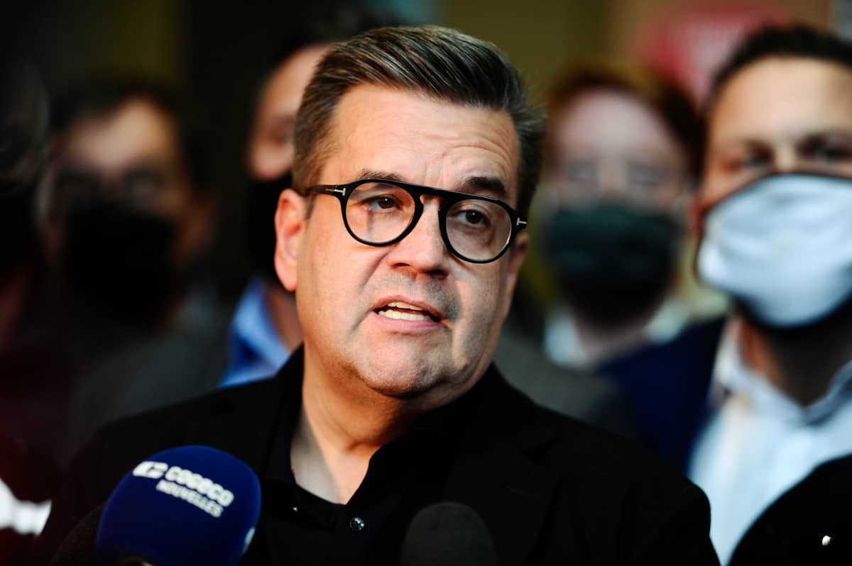 Quelques semaines après son AVC, Denis Coderre a dû réapprendre à ...
