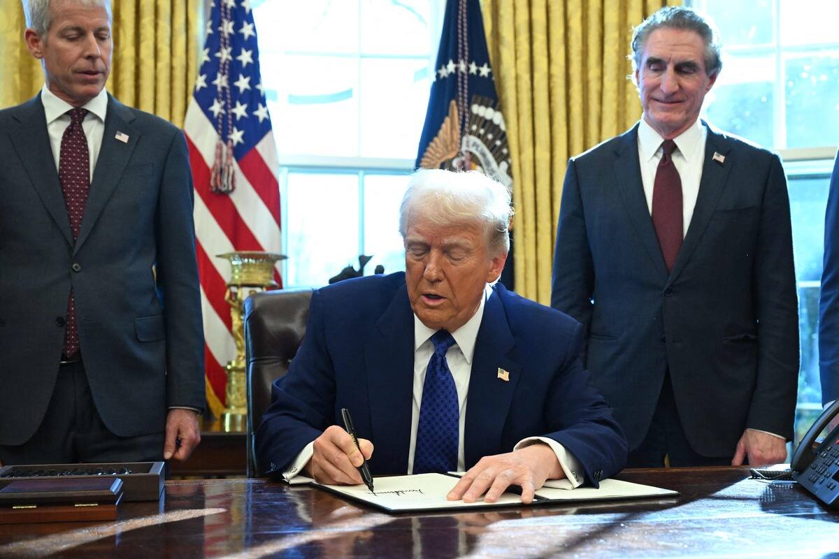 Trump signe un décret pour réformer en profondeur le processus ...