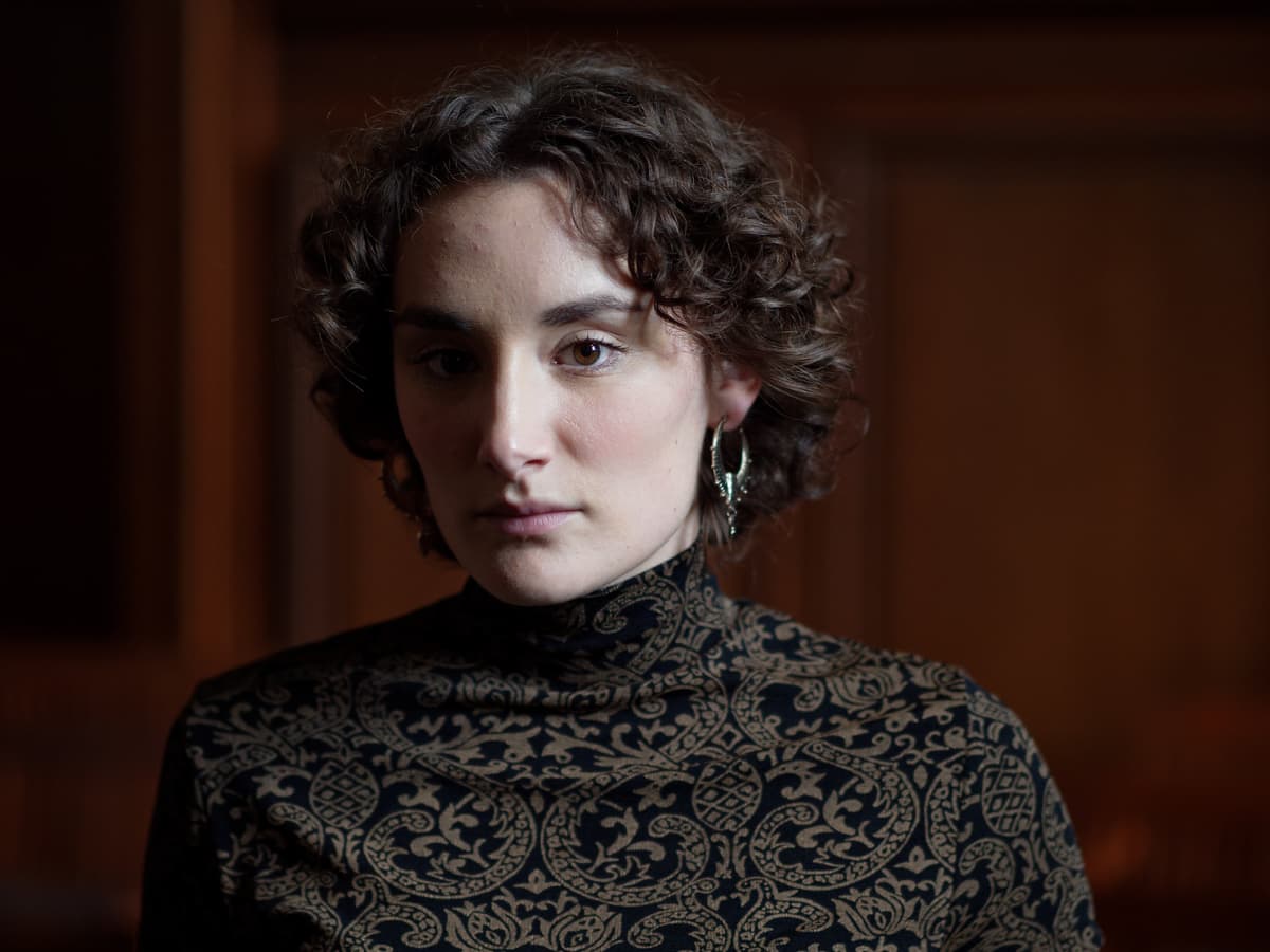 Malgré des offres: Ellicyane Paradis choisit de terminer sa formation à ...