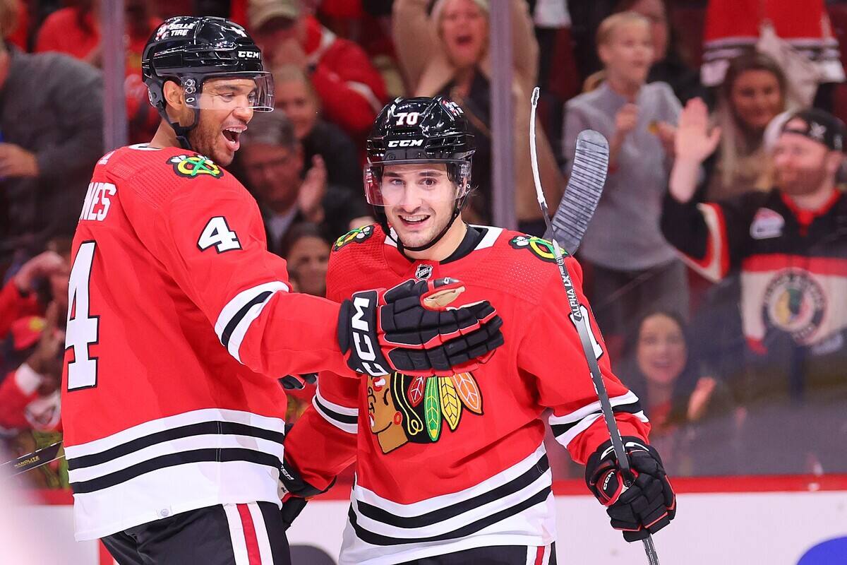 Quelques semaines sans Seth Jones pour les Blackhawks - TVA Sports