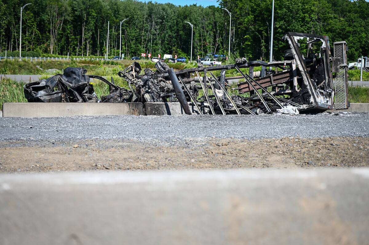 Trois morts dans un terrible accident à Laval | JDM