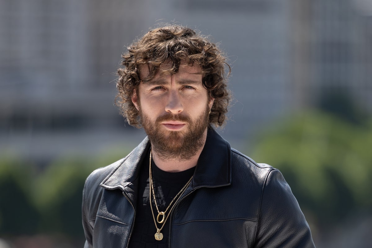 Aaron Taylor-Johnson alimente les spéculations sur le rôle de James ...