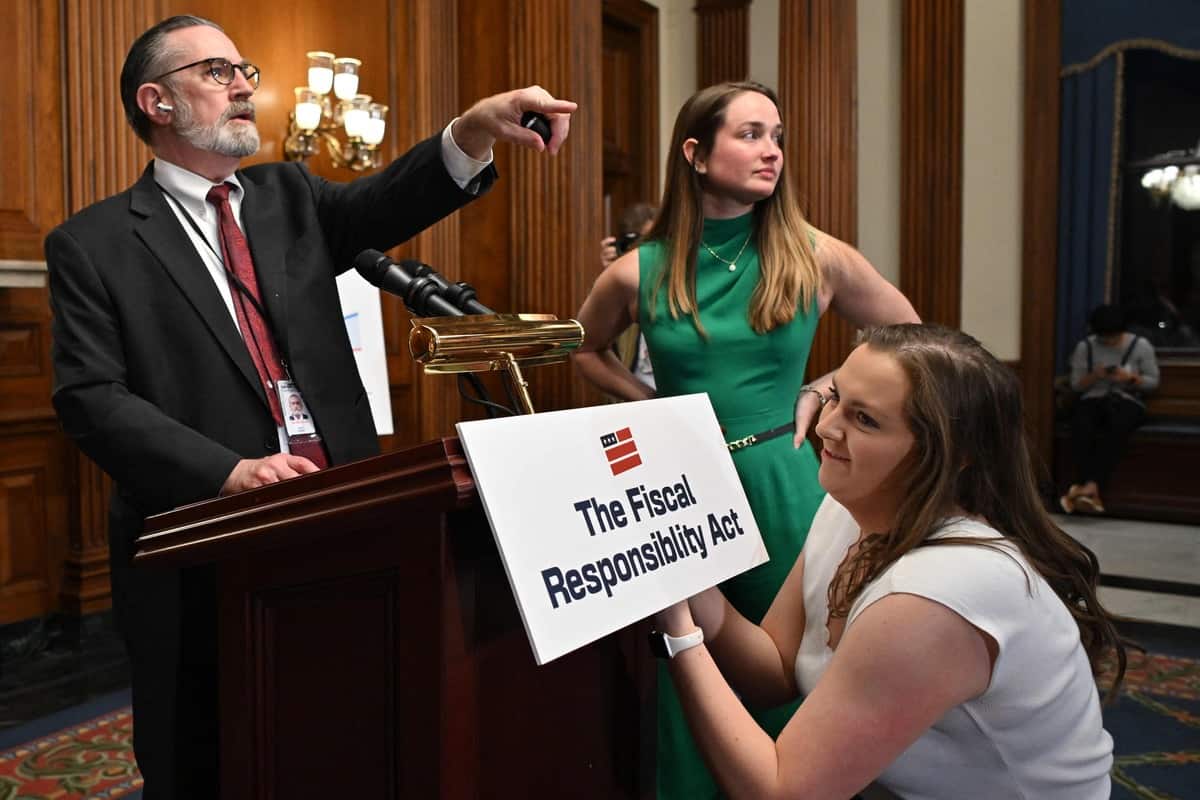 La Chambre des représentants adopte la loi suspendant le plafond de la ...
