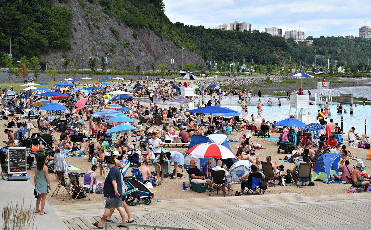 «C’est rare des endroits comme ça»: les vacanciers affluent à la plage ...