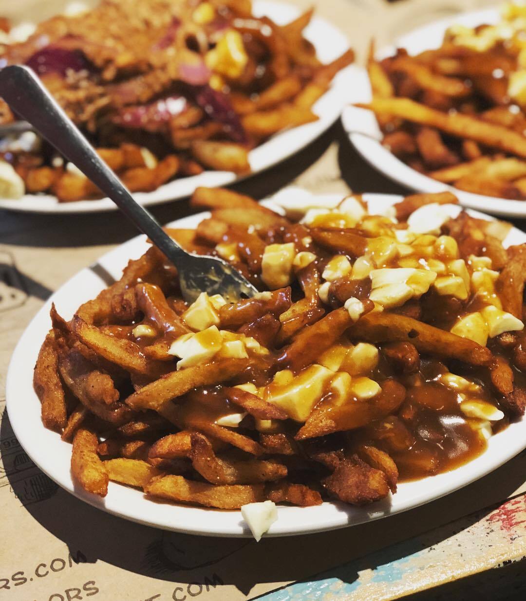 La poutine sera 1$ dans ce populaire resto de Montréal demain | 24 heures