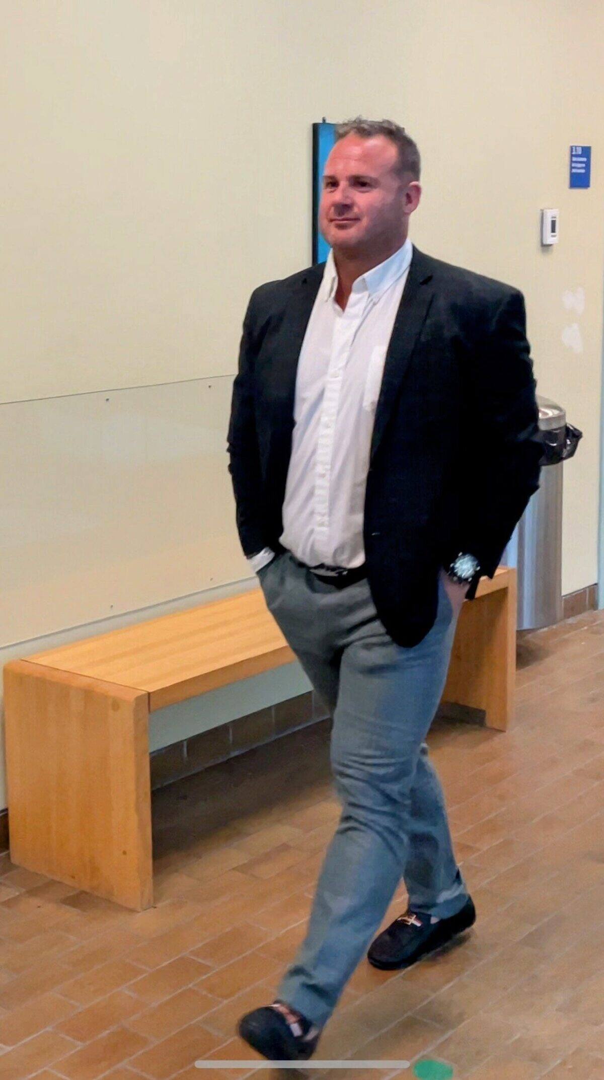 Coupable de voies de fait causant des lésions, l’ex-portier du Folichon ...