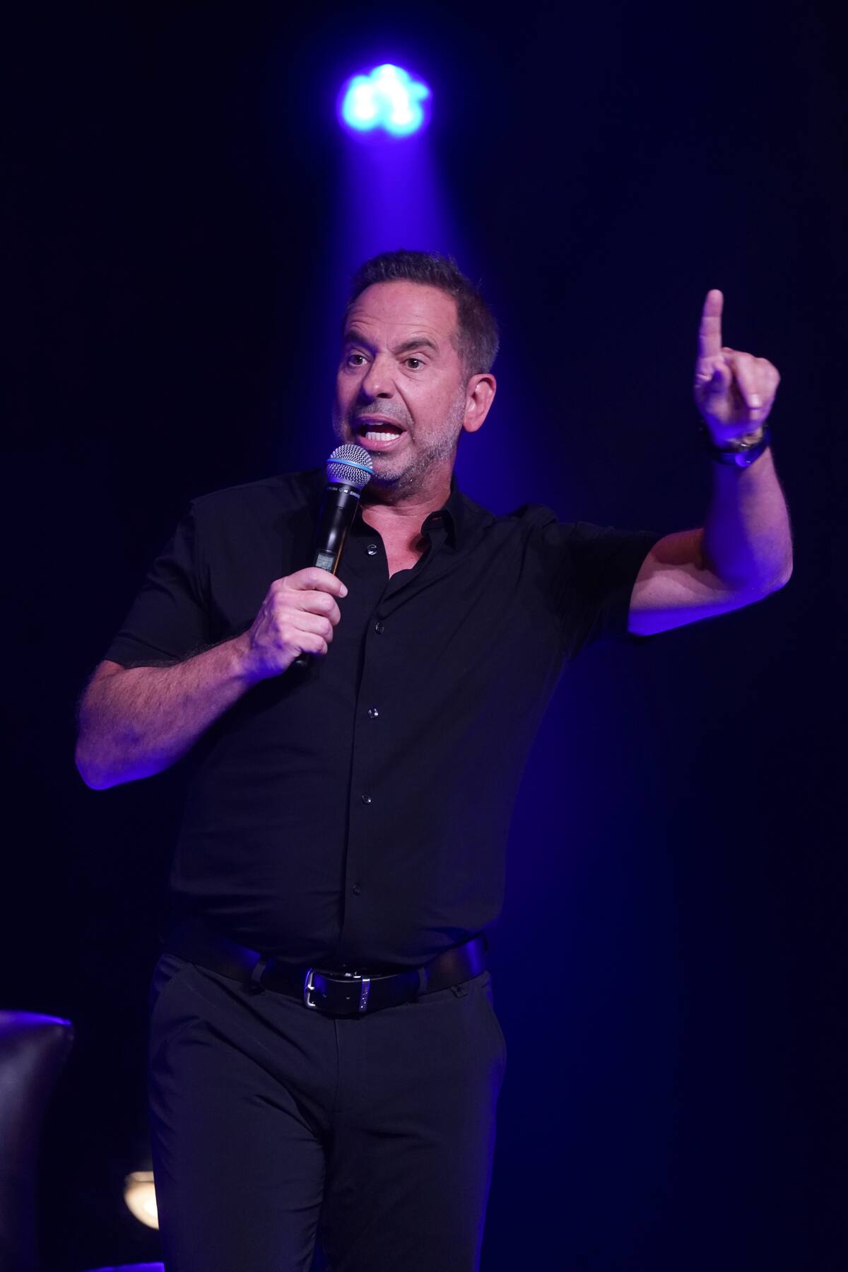 Drôle et efficace, l’humoriste José Gaudet se moque des petites misères ...