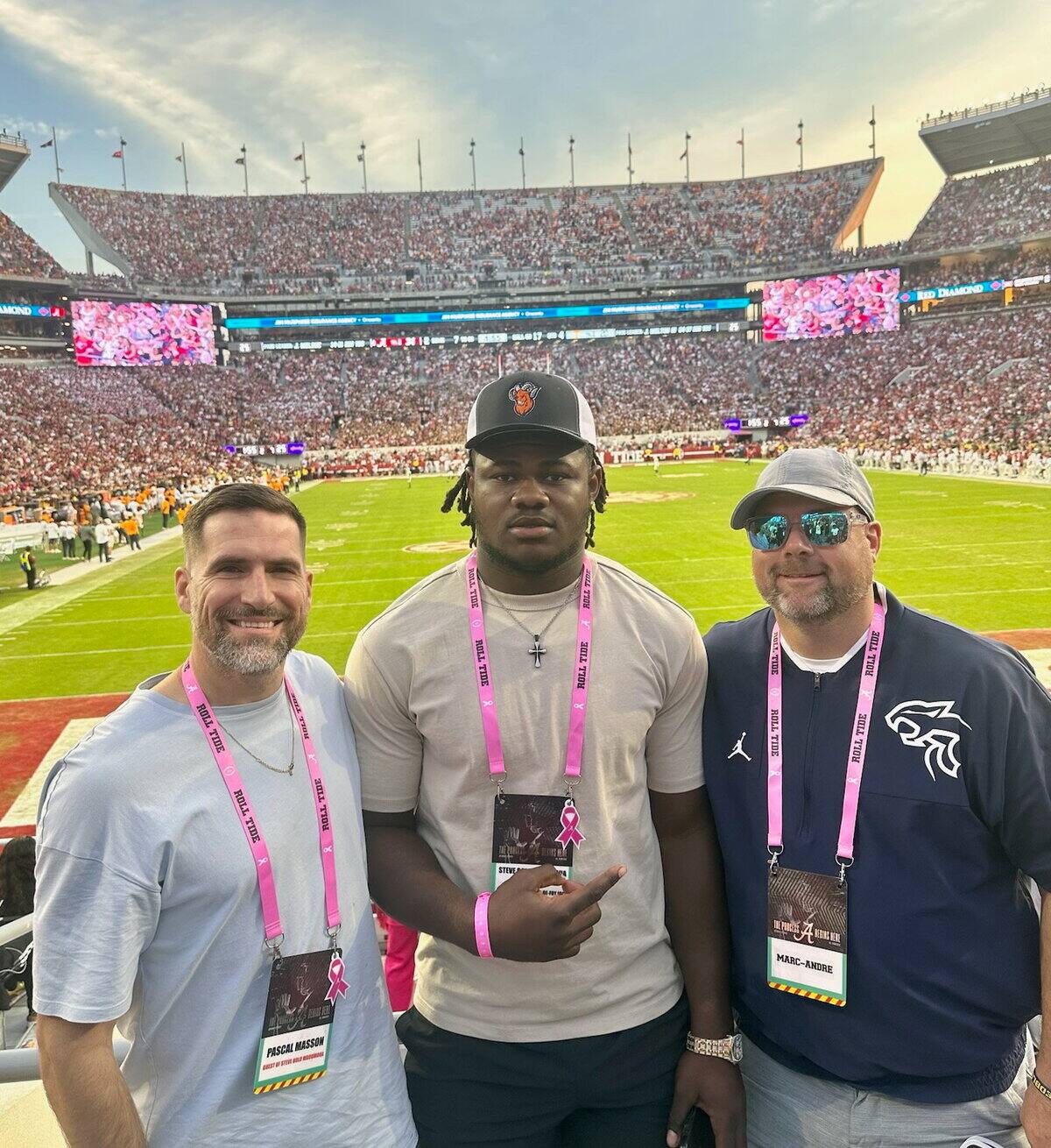 Le plus bel espoir québécois du football reçu comme un roi par le plus ...
